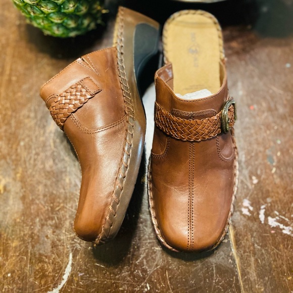 Duck Head | Shoes | Duck Head Clog Platform Brown Shoes Size W | Poshmark